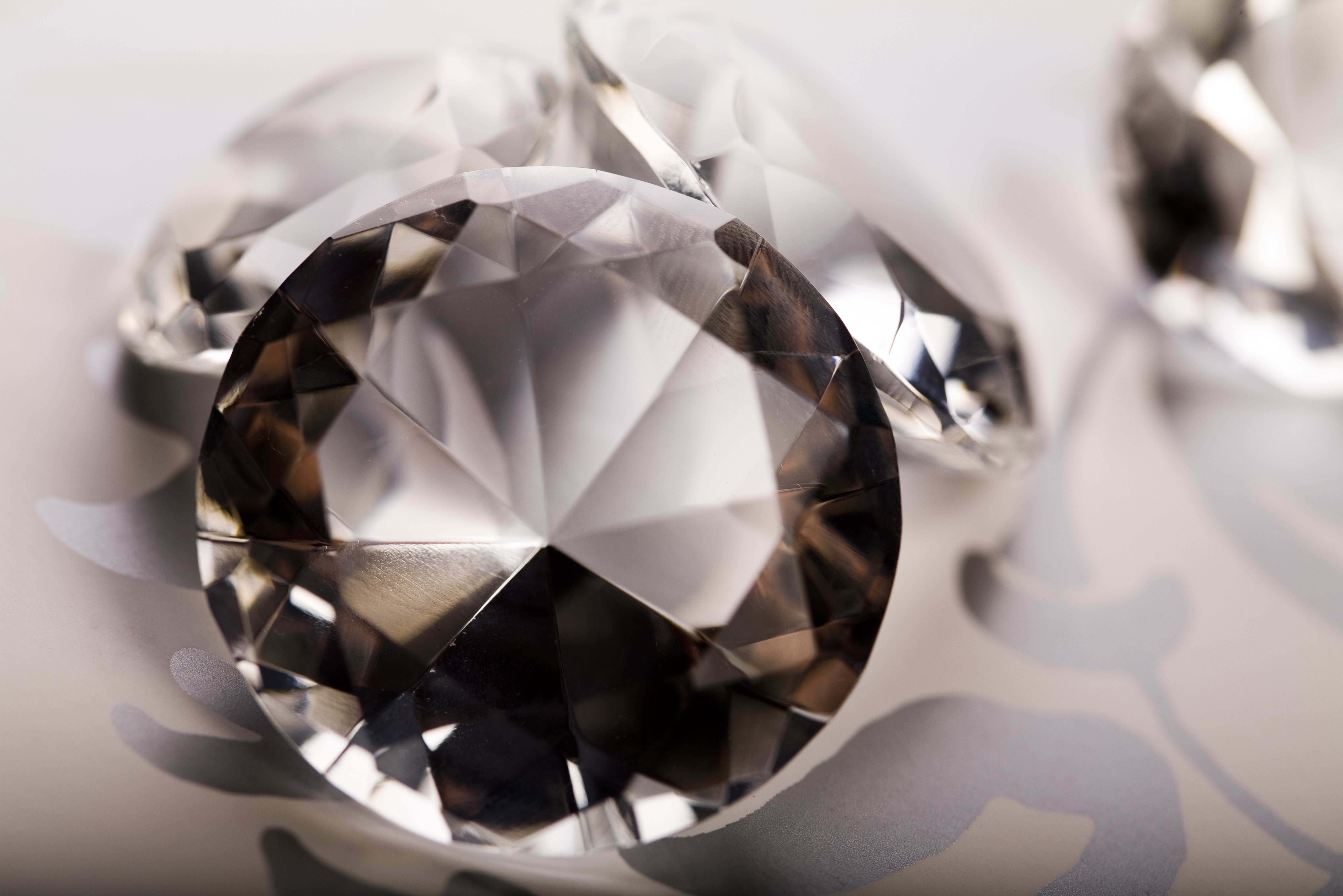 Atelier diamant et pierres avec les experts de gemmologie Paris